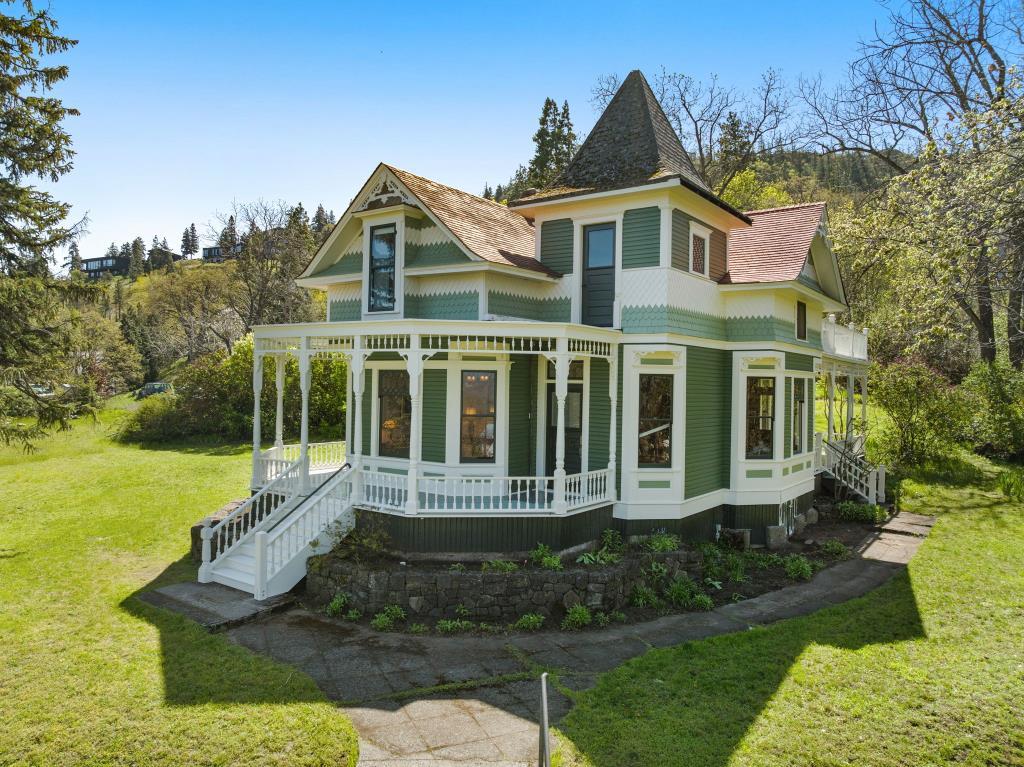 The Jefferson Mosier House – A Historic B&B - Mosier, OR Inn for Sale