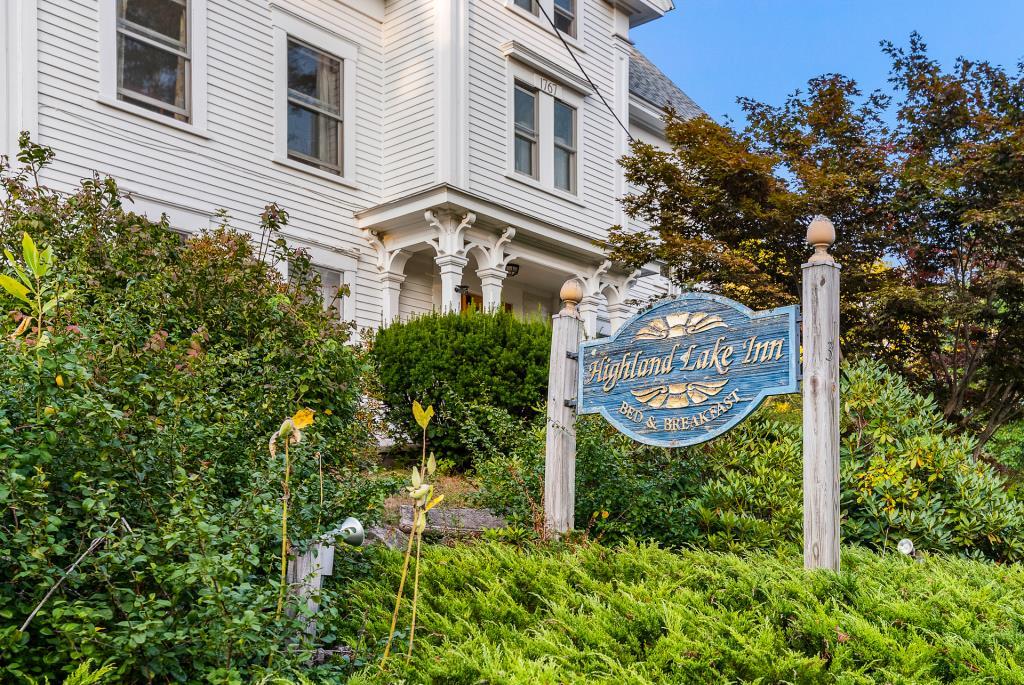 Highland Lake Inn - Andover, NH Inn for Sale