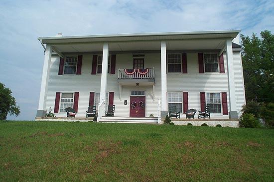 Pinhook Plantation House Potential B&B - Calhoun, TN Inn for Sale