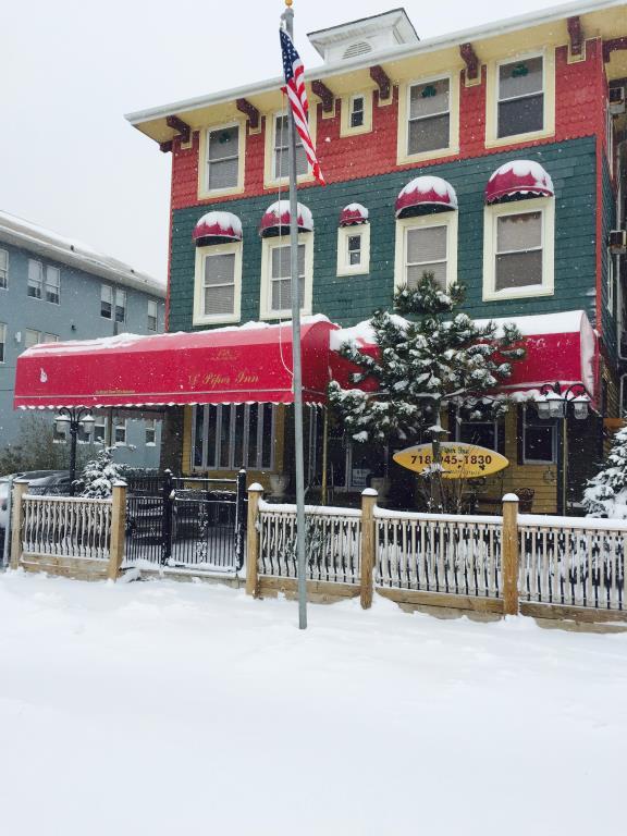 Piper Inn Lodge (A Beach Town) - Rockaway Park, NY Inn for Sale