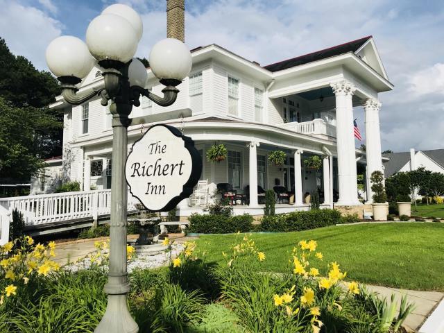 The Richert Inn - Clinton, NC Inn for Sale