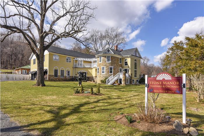 Stone Manor Bed & Breakfast - Lovettsville, VA Inn for Sale
