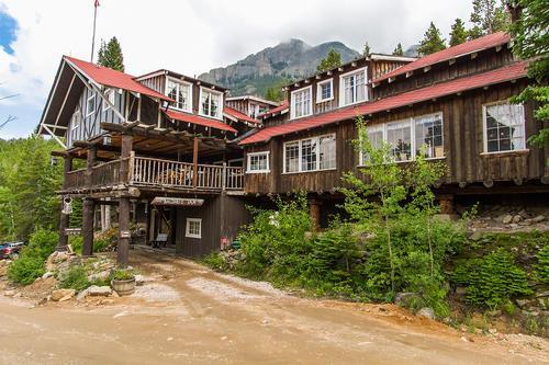 The Baldpate Inn - Estes Park, CO Inn for Sale