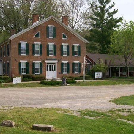 Mason House Inn B&B and Caboose Cottage - Keosauqua, IA Inn for Sale