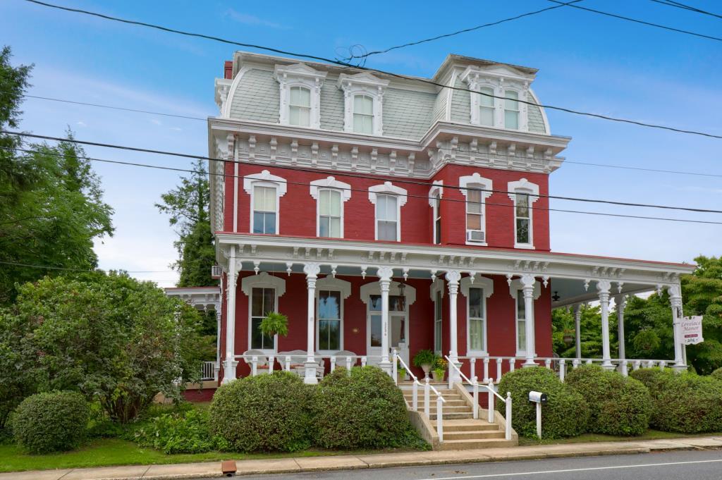 Lovelace Manor Bed and Breakfast - Lancaster, PA Inn for Sale
