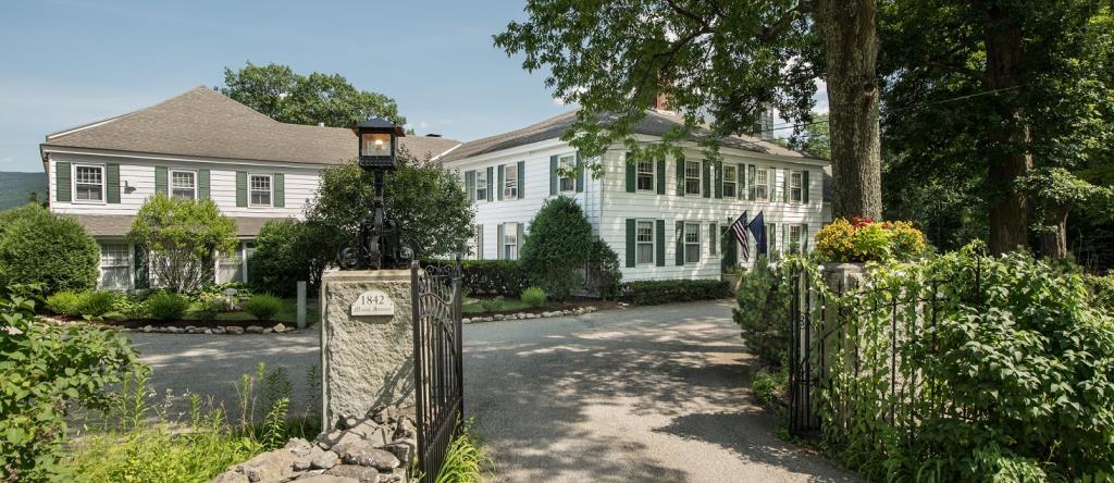 Inn at Ormsby Hill - Manchester, VT Inn for Sale