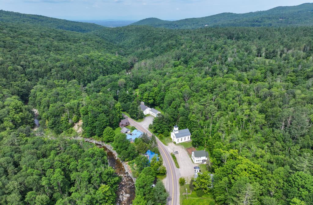 Chipman Inn - Ripton, VT Inn for Sale