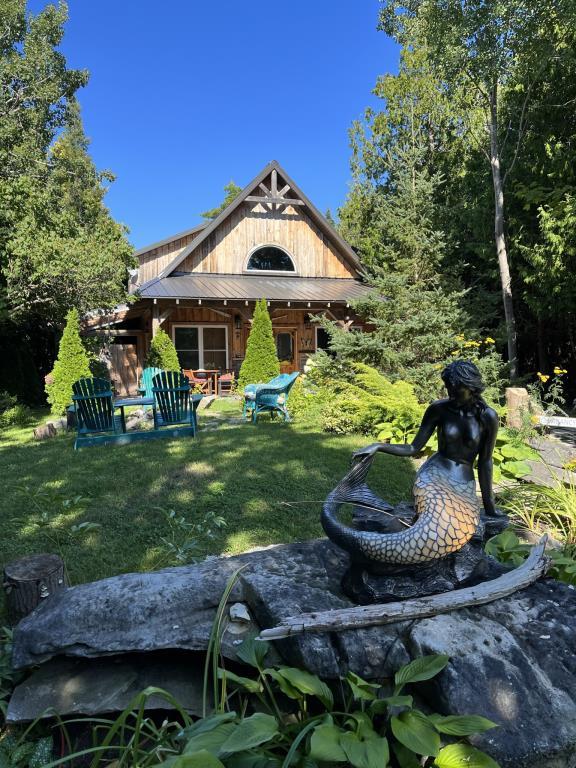 Mermaid Inn - Tobermory, ON Inn for Sale