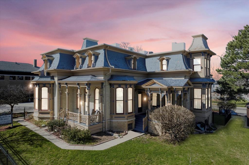 Hamilton House Bed and Breakfast - Whitewater, WI Inn for Sale