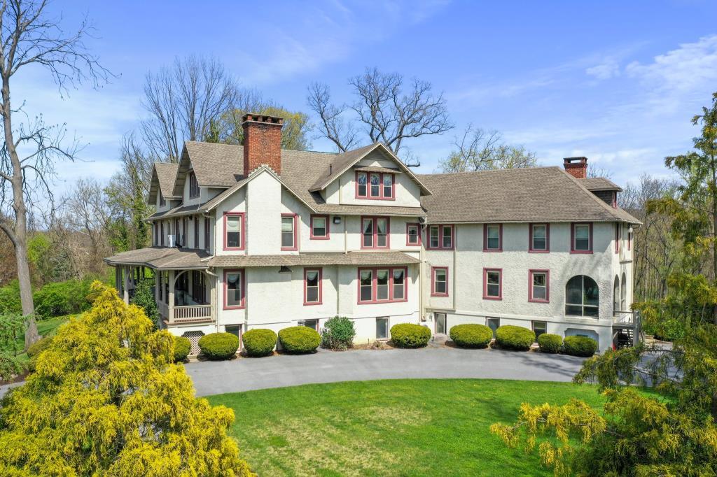 Ragged Edge Bed & Breakfast - Chambersburg, PA Inn for Sale