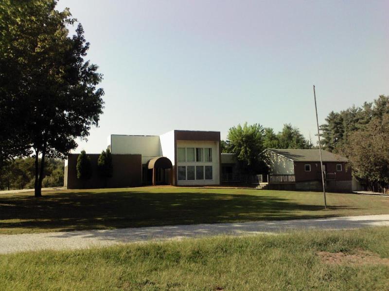 The Congressman Kenneth Gray's Home - Photos